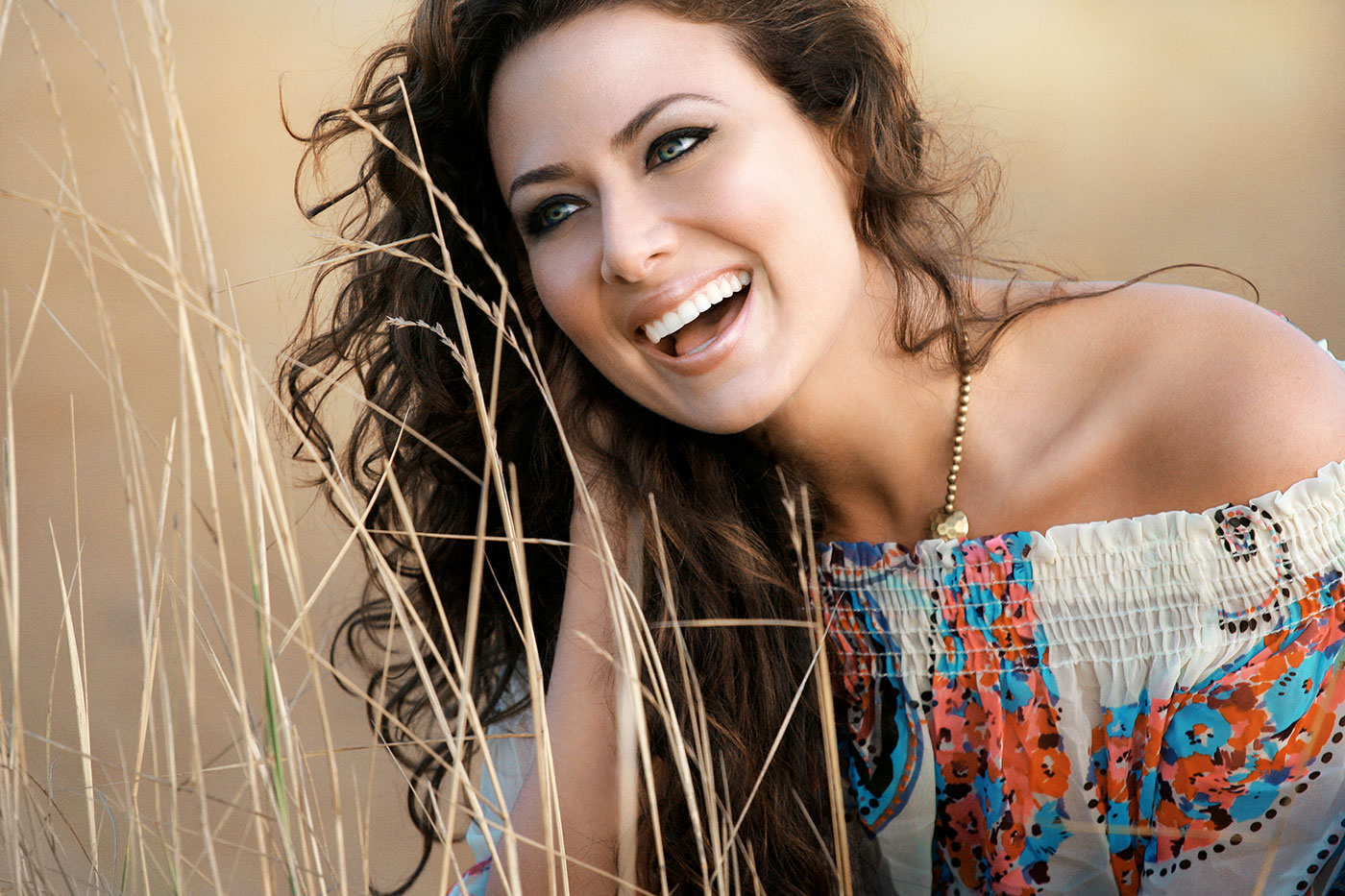 Brand Model And Talent Lydia Curve Black Models Picture