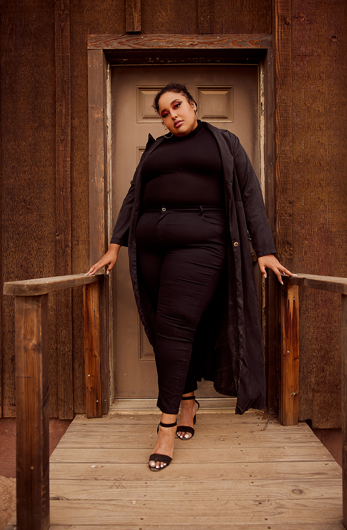 Brand Model And Talent Lydia Curve Black Models Picture